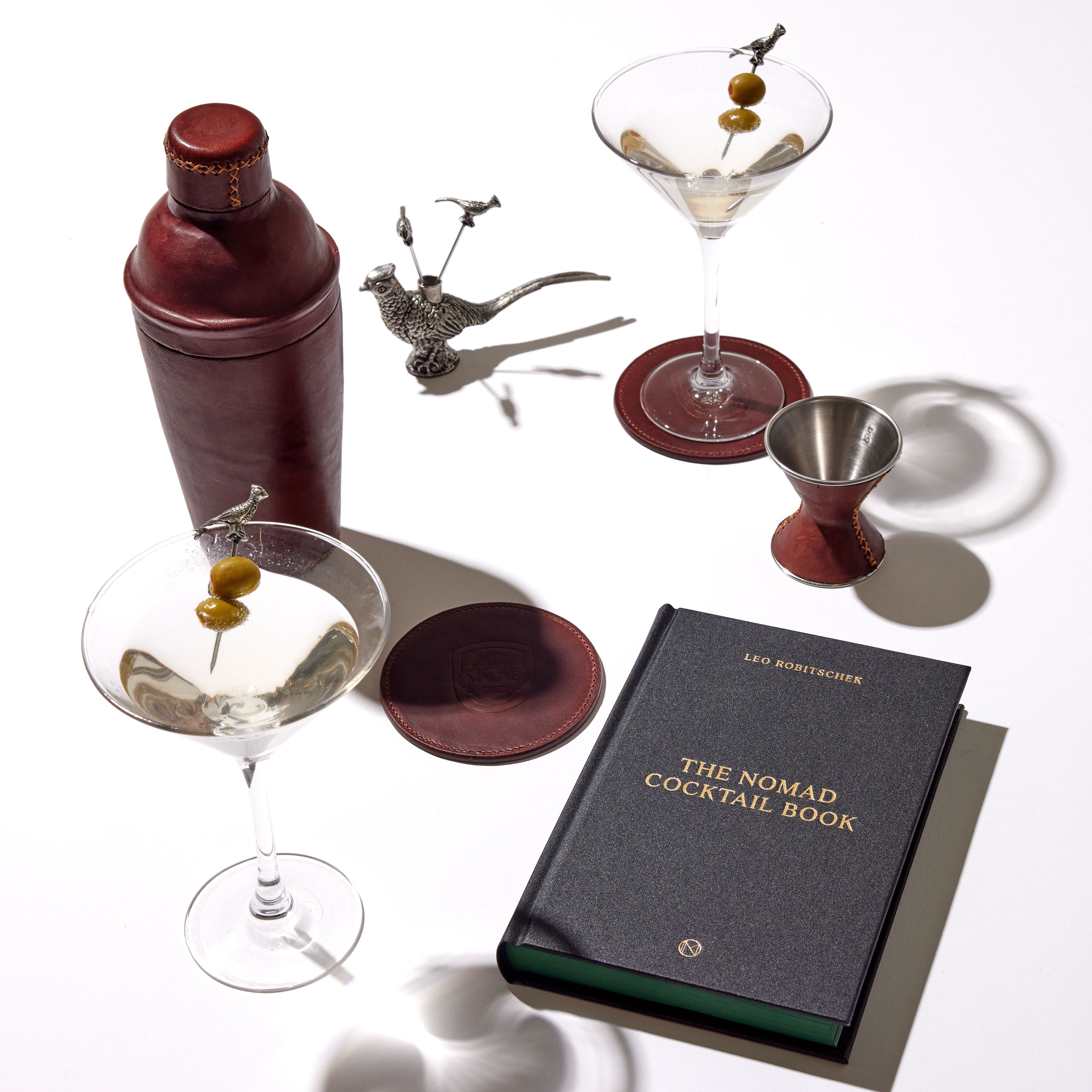 How to Assemble and Present the Ultimate Corporate Luxury Gift Box