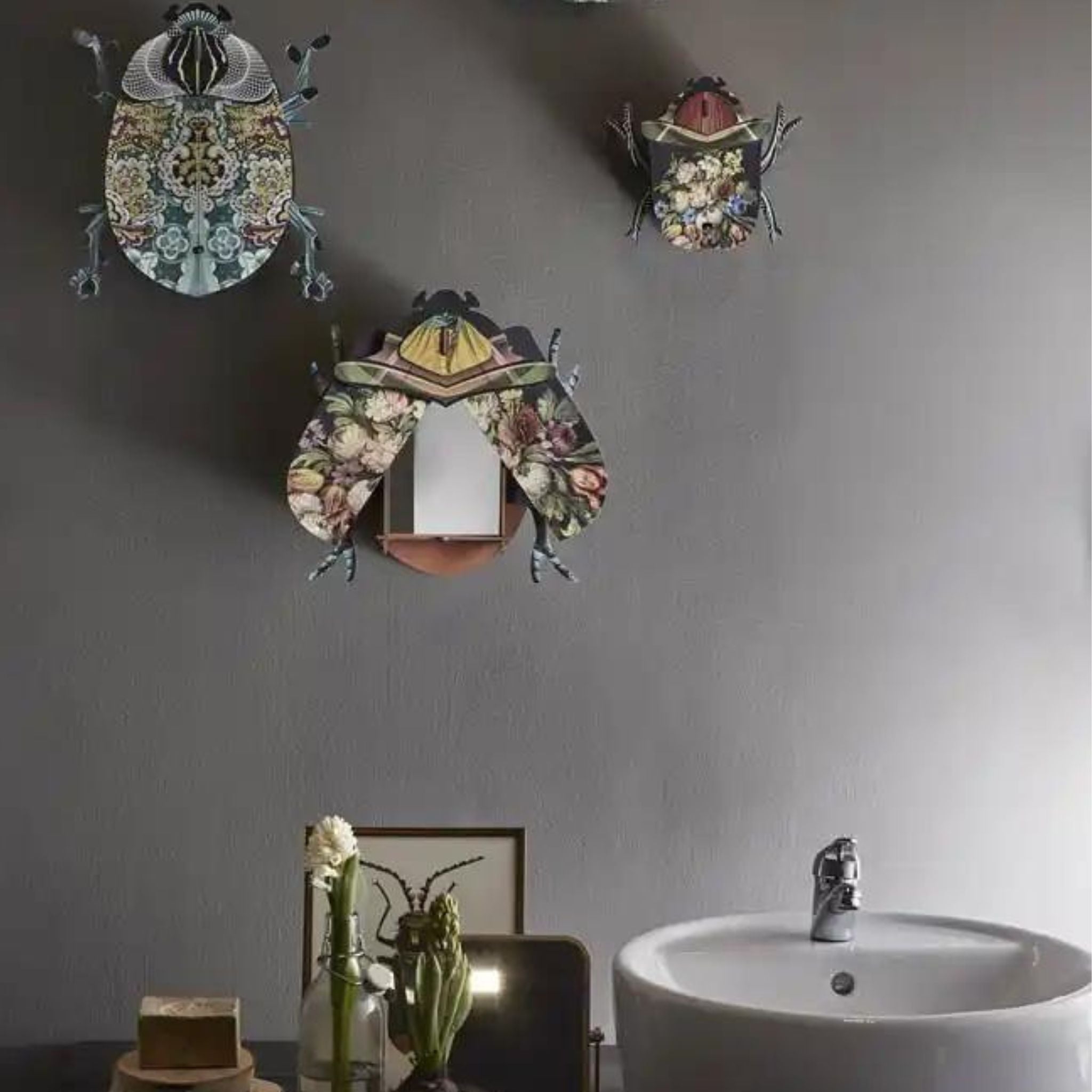 Charlie I Medium Beetle with Hidden Mirror